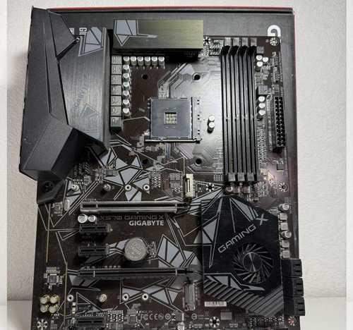 Материнская плата Gigabyte X570 Gaming x