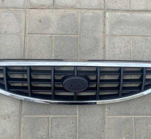 Решетка радиатора Hyundai Accent седан 2000-2012