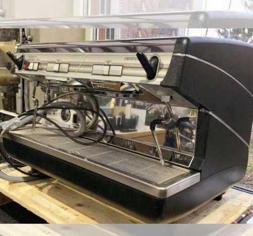 Кофемашина nuova simonelli appia 2gr v