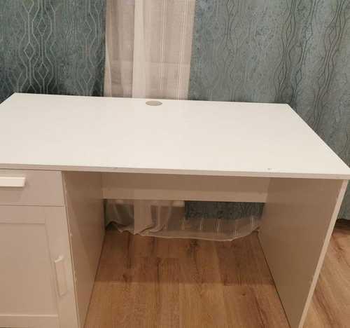 Стол IKEA бримнес