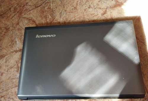 15.6" Lenovo IdeaPad V570C, 500 ГБ, Pentium B960, RAM 4 ГБ, GeForce 410M 1 ГБ