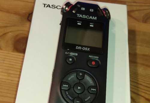 Рекордер tascam dr-05x