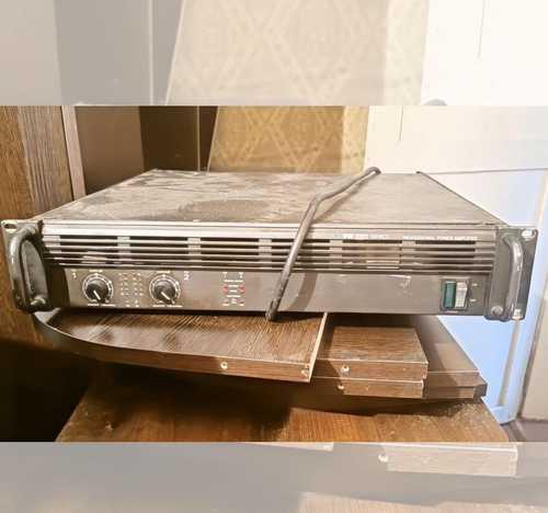Усилитель mackie M1400