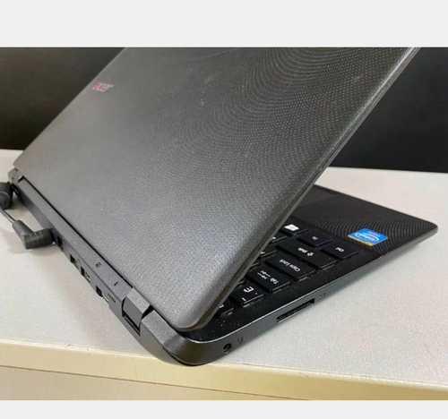 Ноутбук Acer ES1-111 Series