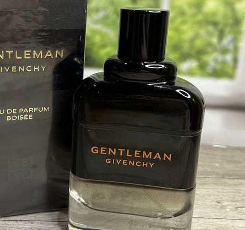 Givenchy gentelman boisee