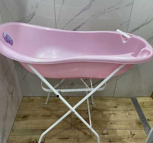 Ванночка для купания новорожденного с подставкой