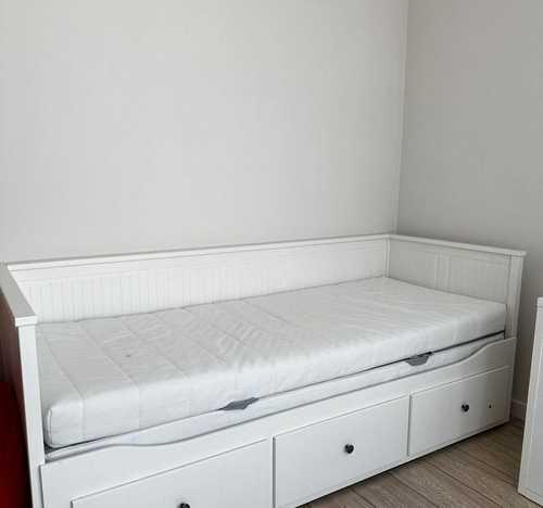 Кровать IKEA