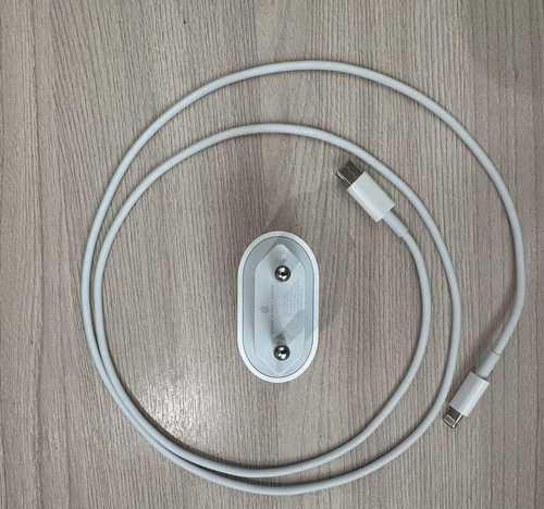 Зарядка на iPhone 20w блок провод