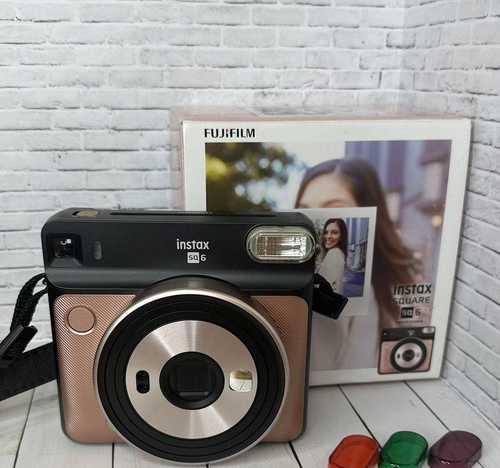 Фотоаппарат instax square SQ6 blush gold