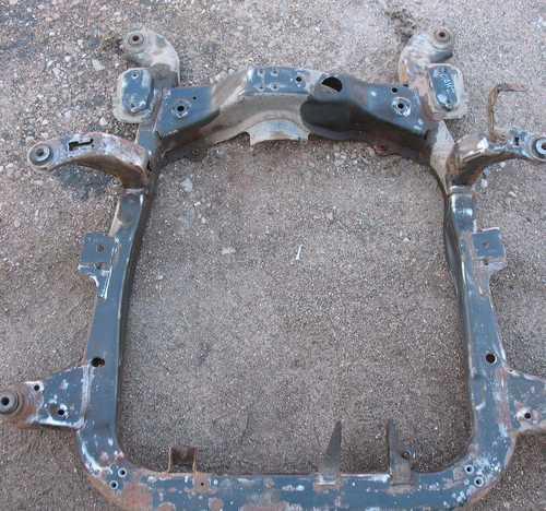 Подрамник Opel Astra H