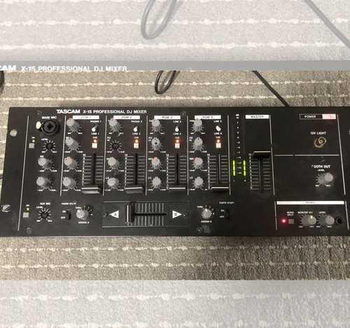 Микшерный пульт Tascamx-15