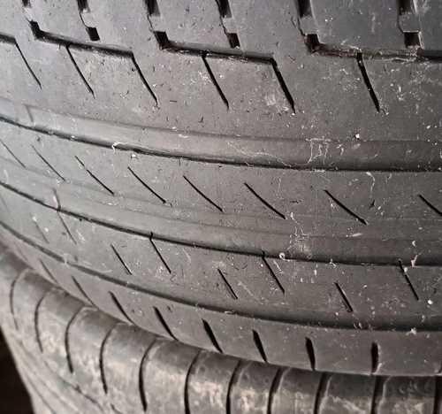 Goodyear EfficientGrip 235/45 R19