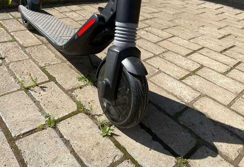 Электросамокат ninebot kickscooter es2