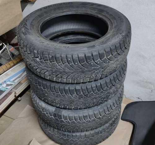 Pirelli Formula Ice 195/65 R15