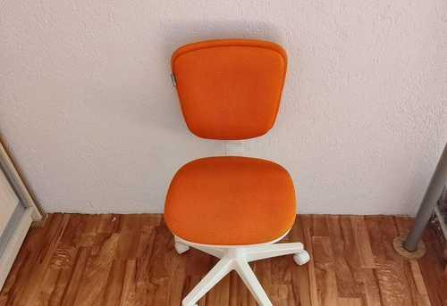 Кресло детское. Оранжевое. Отличное состояние