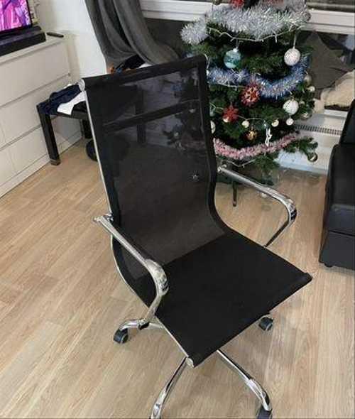 Кресло для руководителя EChair черное сетка
