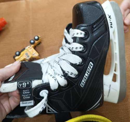 Хоккейные коньки bauer supreme