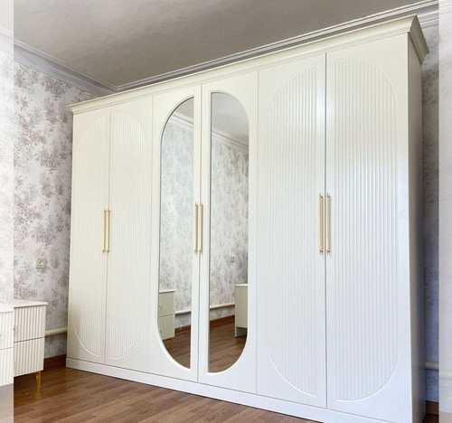 Шкаф распашной