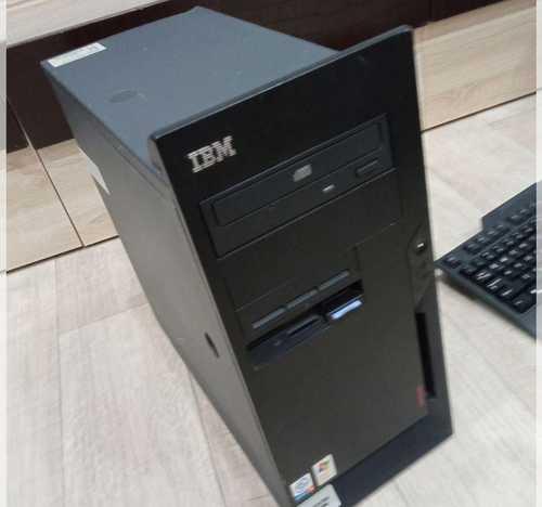 Ретро системный блок IBM Thinkcentre