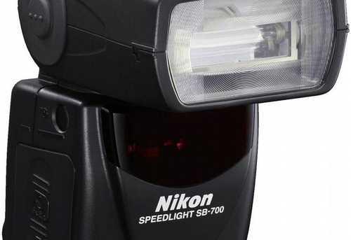 Вспышка Nikon SB-700, новая