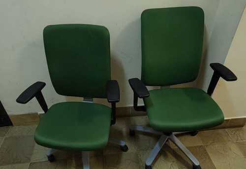Компьютерное кресло бу Konig Neurath зелёное