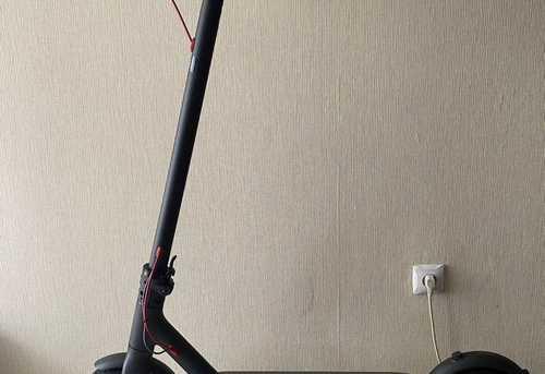 Самокат Xiaomi Mi Electric Scooter 1S