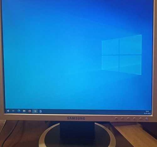 Монитор Samsung SyncMaster 940N 19"