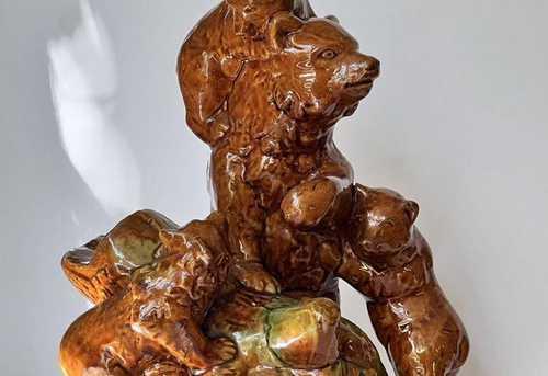 Медвецица с медвежатами Поливная керамика