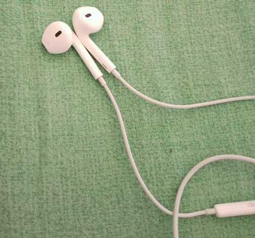 Наушники earpods