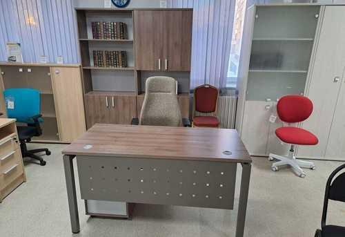 Офисные столы на металокаркасе в Челябинск