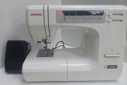 Швейная машина Janome 7518A
