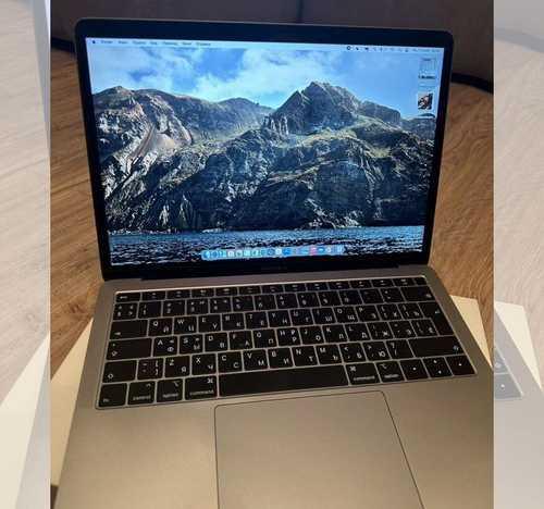 MacBook Air 13 2018 Retina i5/8/128 Gb