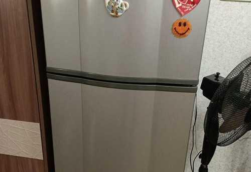 Холодильник б/у (сломан)