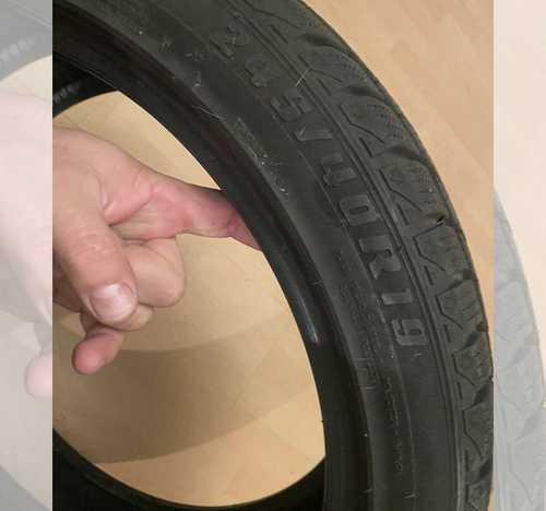 RoadX RX Frost WH01 245/40 R19 100ZR