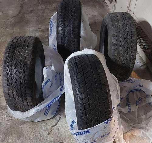 Michelin X-Ice Snow 215/55 R17