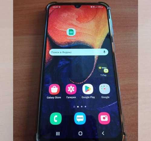 Samsung Galaxy A50, 4/64 ГБ