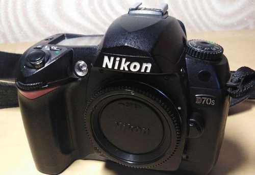 Зеркальный фотоаппарат nikon D70s