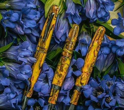 Ручка Montegrappa Elmo 01 Fantasy Bloom Iris