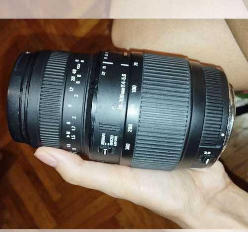 Объектив Sigma 70-300mm Macro Ef-s