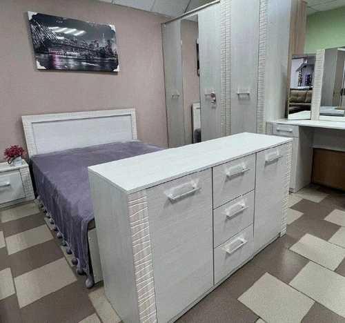 Комод большой с ящиками 130 см