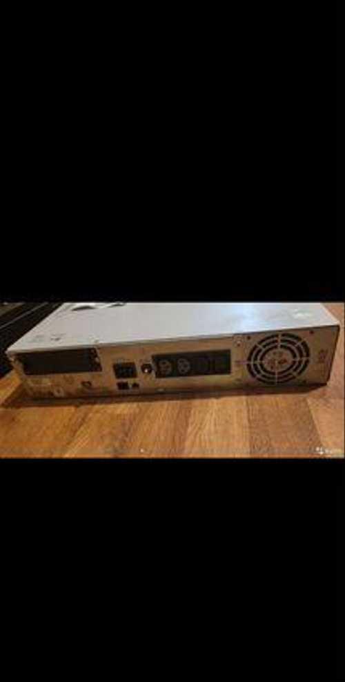 APC Smart-UPS smt1000rmi2u