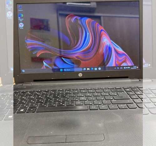 15.6" HP Pavilion TPN-C125, Celeron, RAM 8 ГБ, 256 ГБ, Intel HD Graphics 400