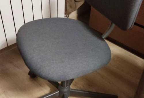 Компьютерное кресло IKEA блекбергет