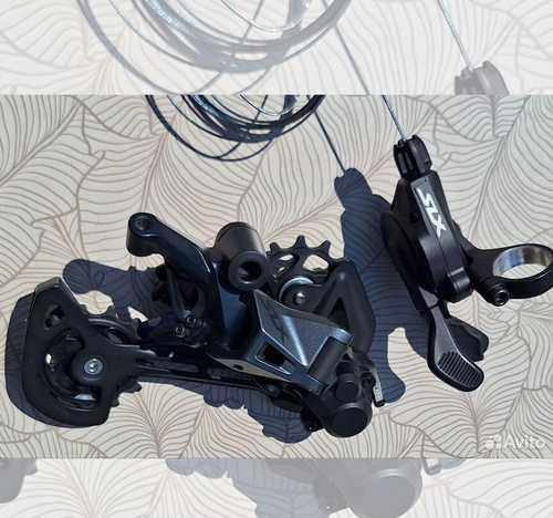 Задний переключатель с манеткой Shimano SLX M7100