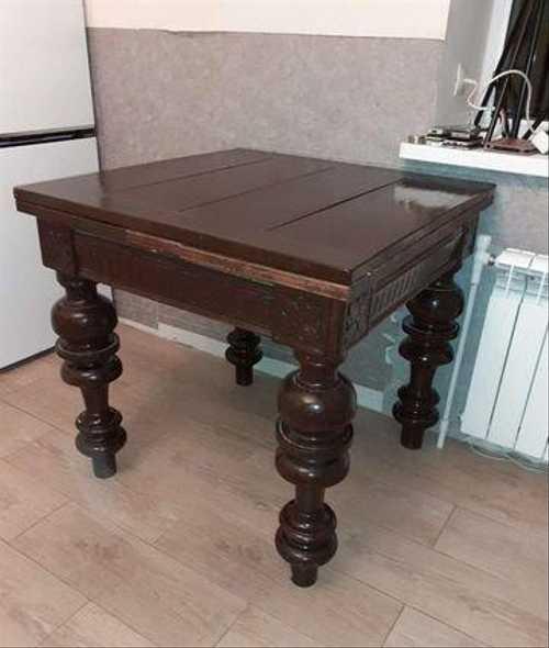 Обеденный стол старинный