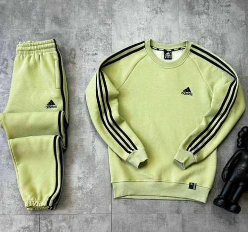 Спортивный тёплый костюм Adidas