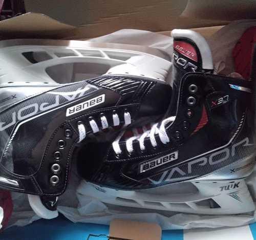 Коньки хоккейные Bauer vapor X3.7