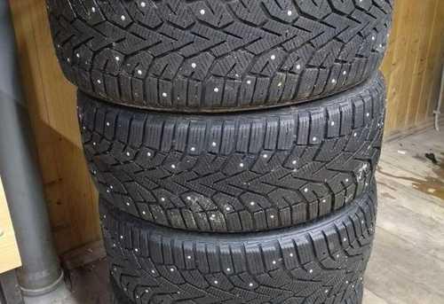 Gislaved Nord Frost 200 SUV 215/50 R17 94H