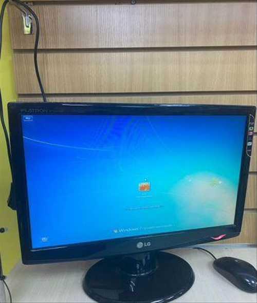 Монитор монитор LG 19Д