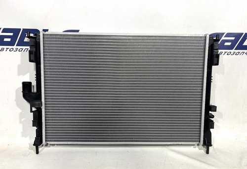 Радиатор охлаждения Nissan Almera G15 механика / r